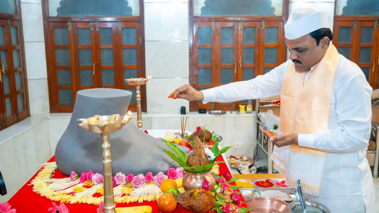 Ganeshotsav 2026: Lalbaugcha Raja Mandal performs muhurta pujan in Mumbai