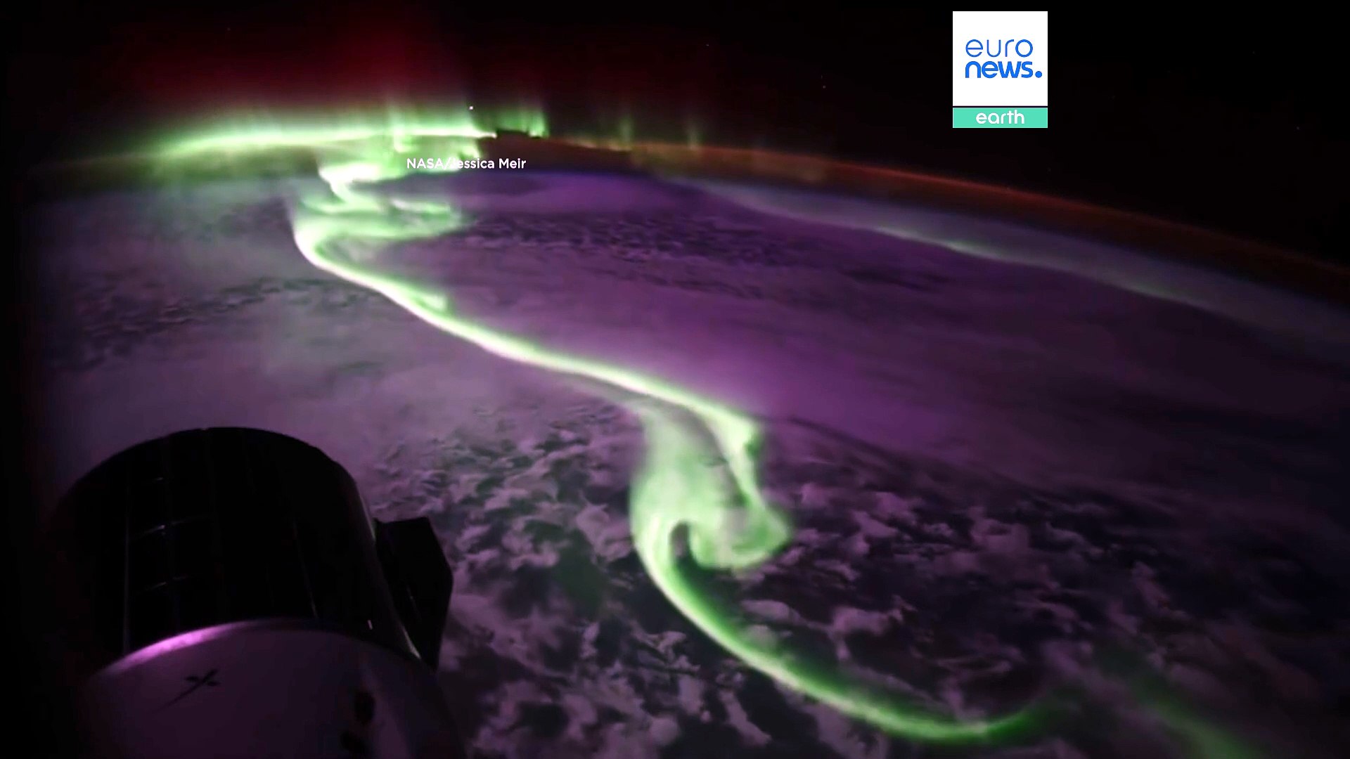 Astronauta della NASA filma l'aurora australe dalla capsula SpaceX Dragon