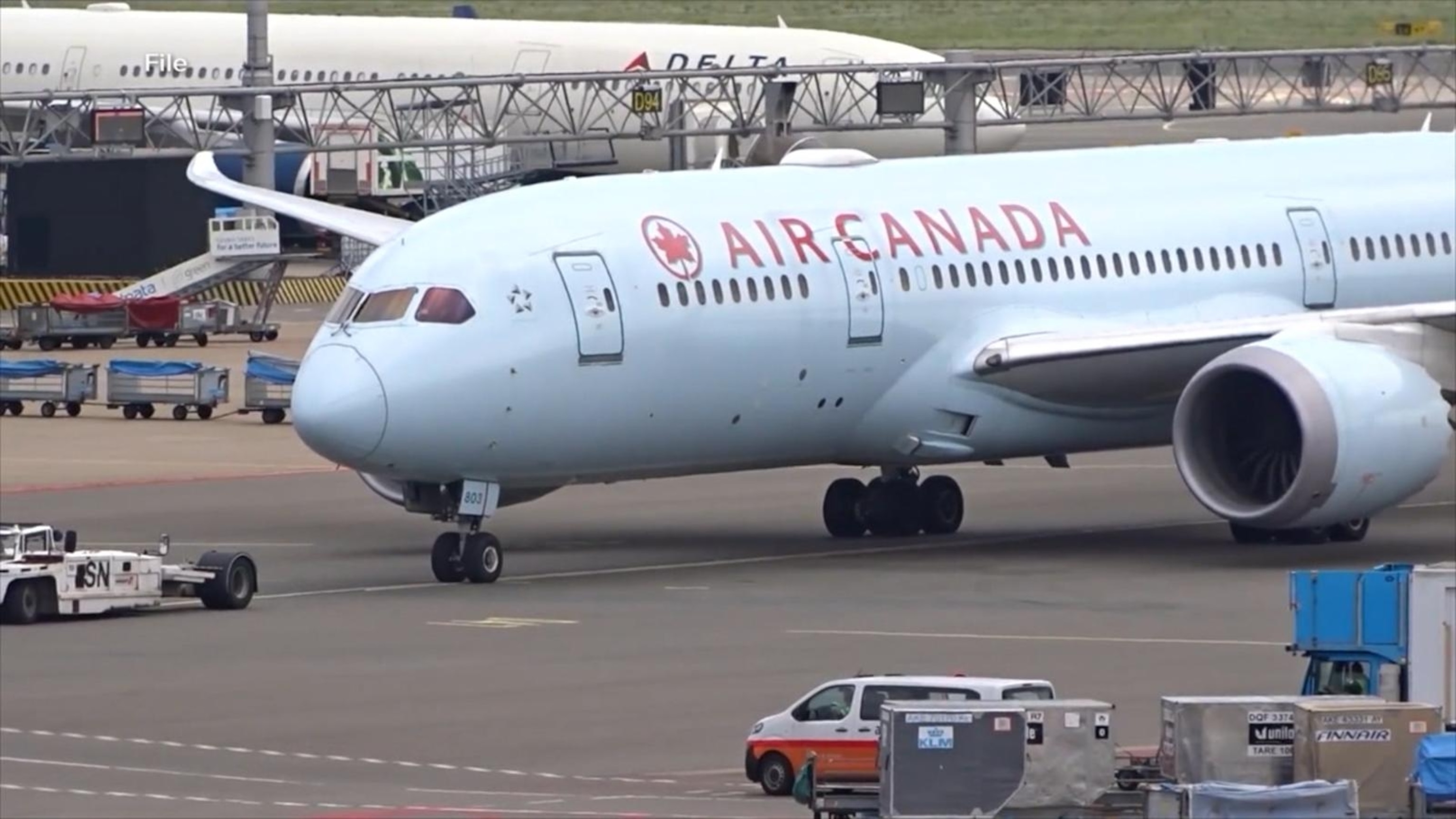 Air Canada pilot arrested for allegedly flying without proper license