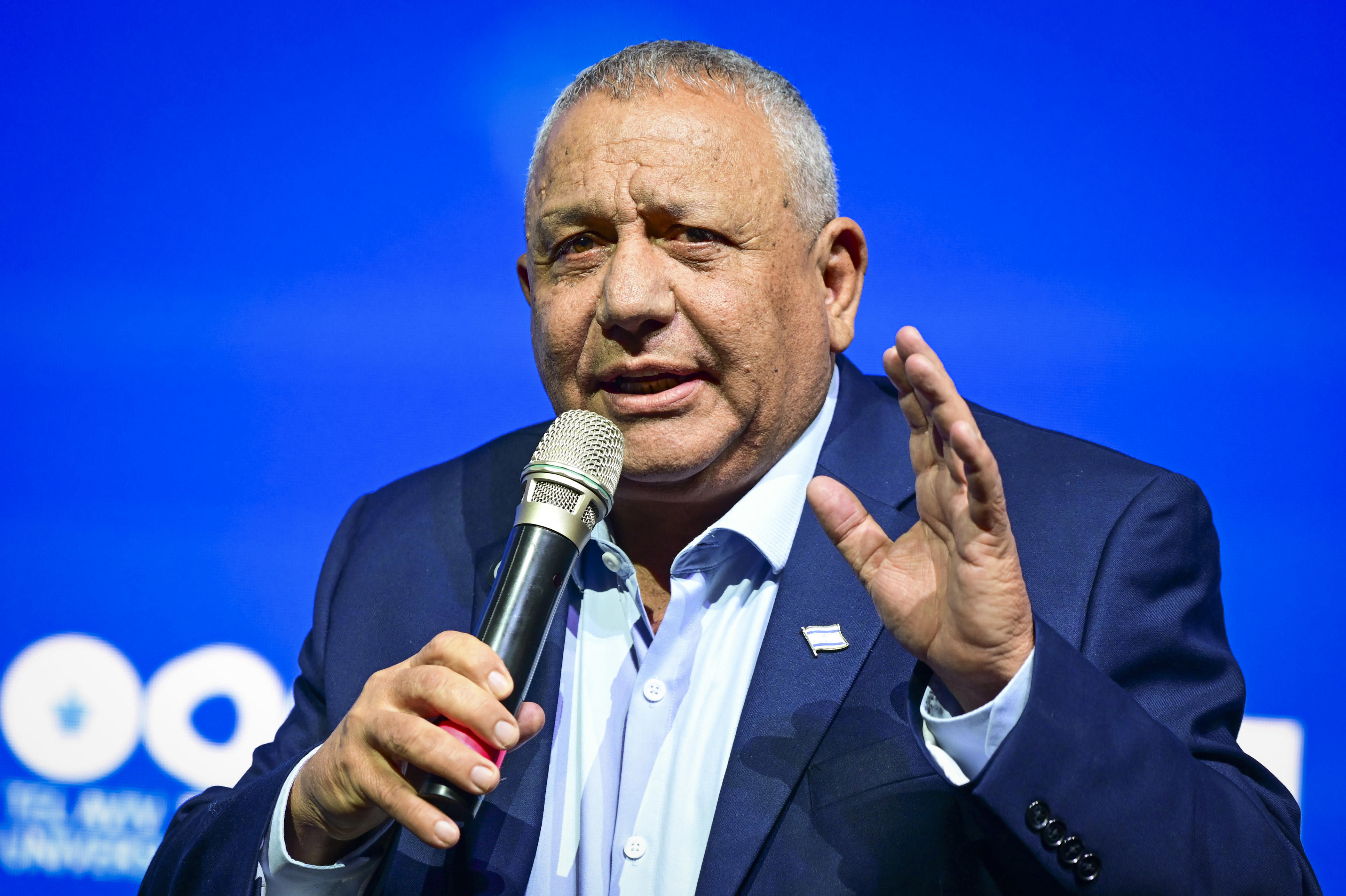 Gadi Eisenkot challenges Netanyahu to public debate in response to ...
