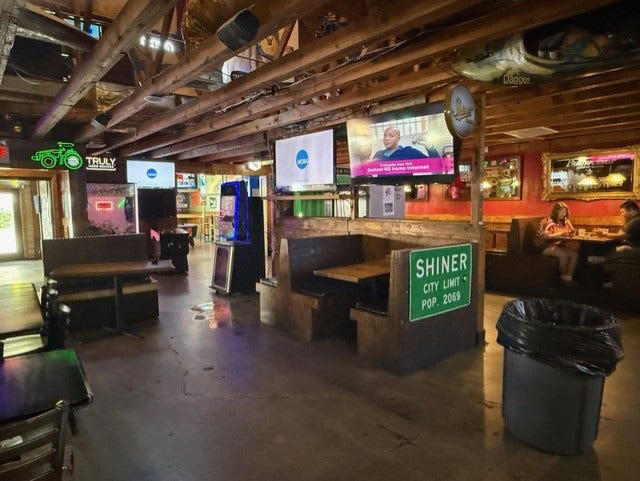 Cool Beans bar is a solid spot for pub grub near UT | Grub Scout