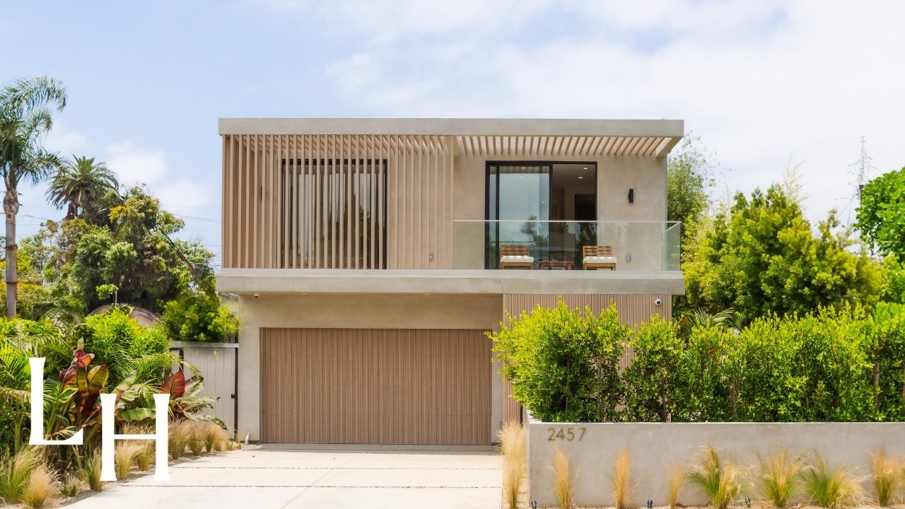 Inside a $4.55 million Venice Beach home just steps from the ocean
