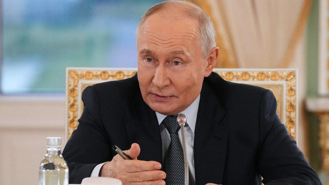 Putin quietly explores peace channels as battlefield losses mount