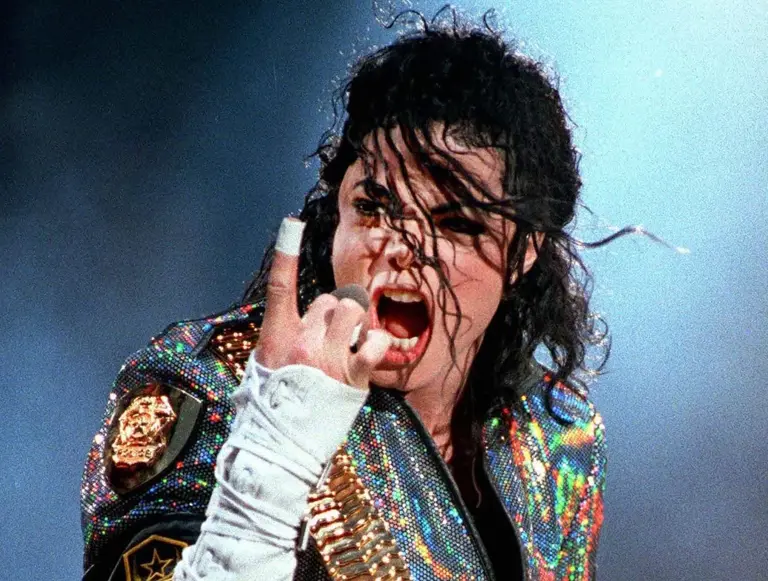 El biopic de Michael Jackson rompe récords de taquilla y acecha a ...