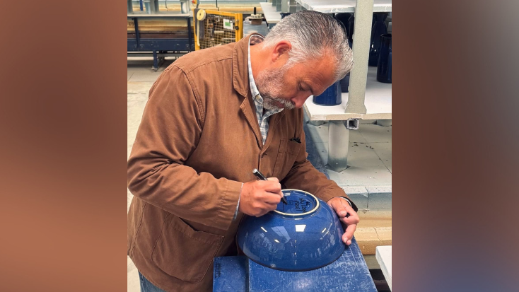 Final piece of 'iconic' Denby Pottery signed
