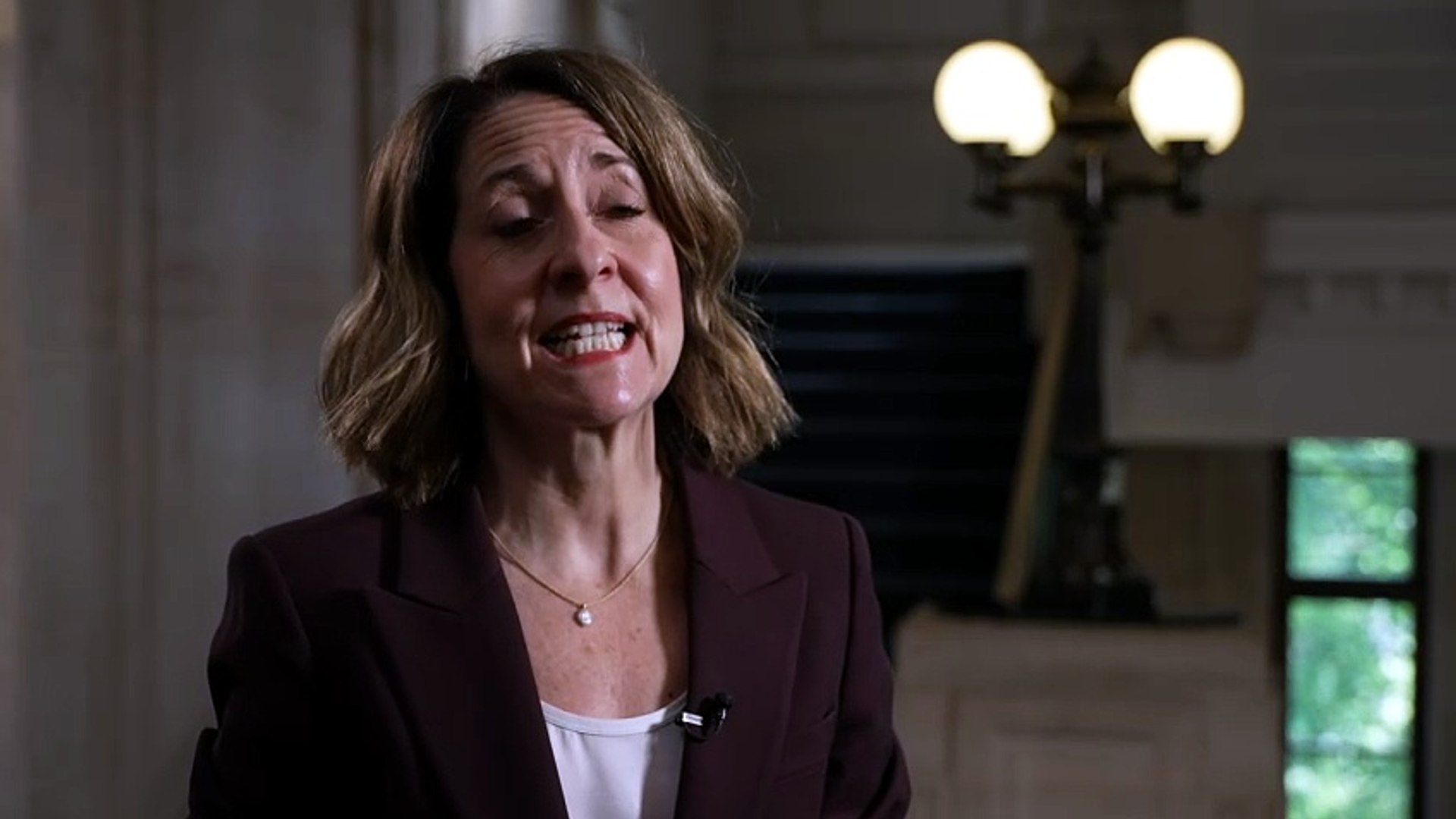 Govt: We'll act to keep kids safe online
