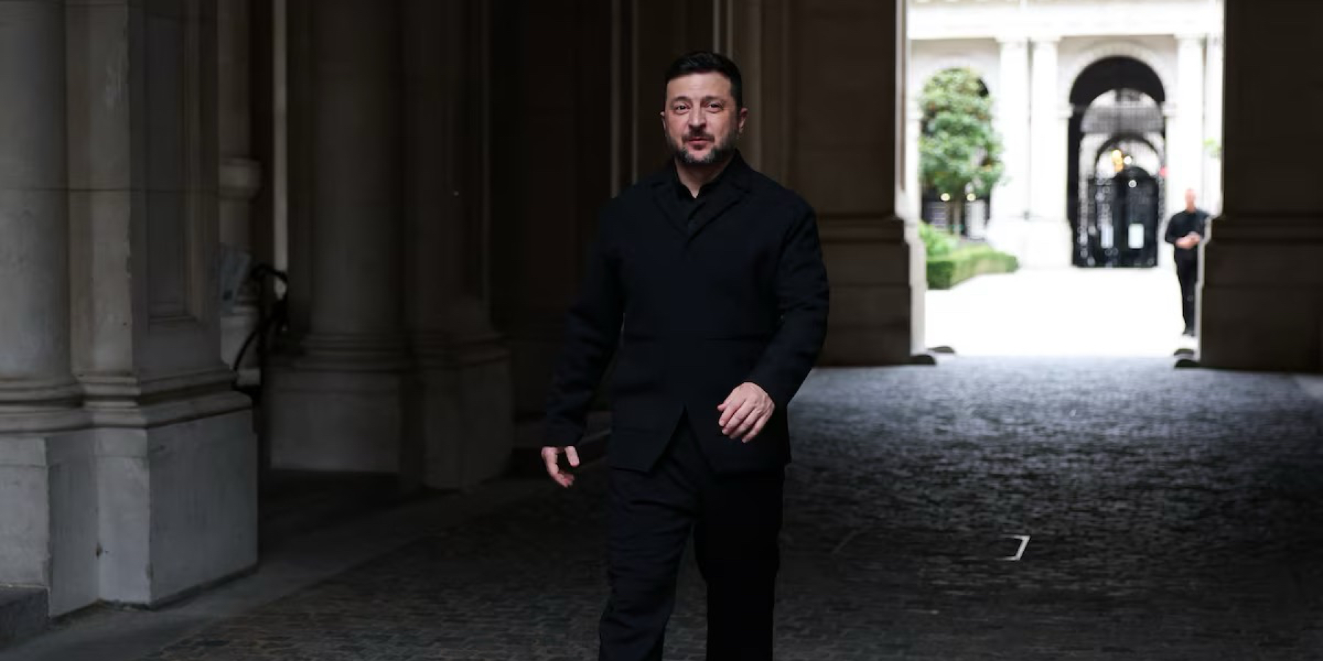 Zelenskyy tells Abramovich Ukraine will never abandon Donbas