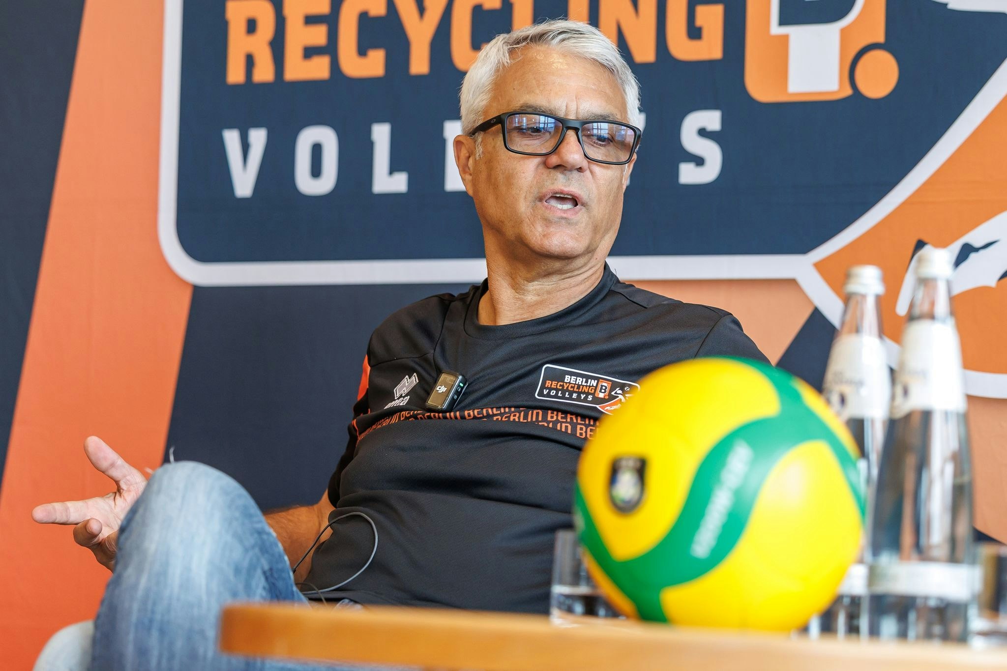 „Guardiola des Volleyballs“: Meister Berlin Volleys holen Star-Trainer ...