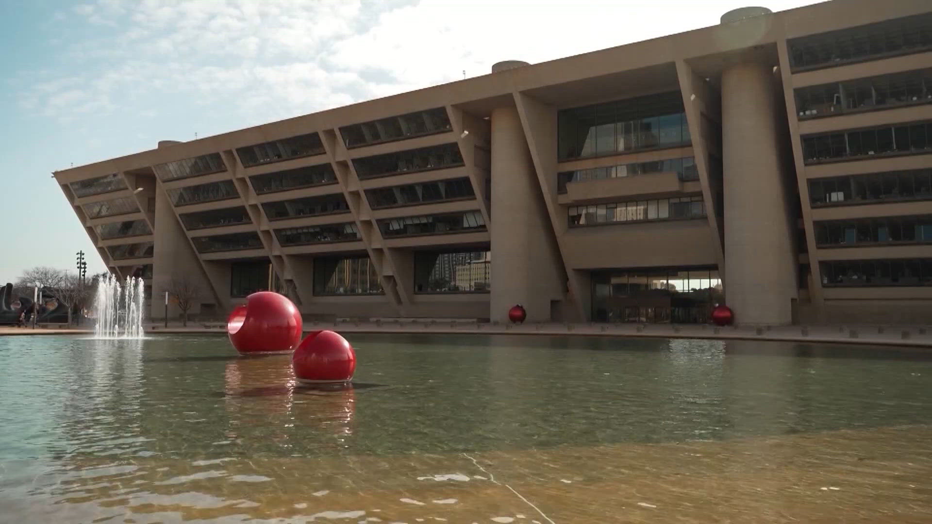 Dallas councilmembers try to block vote on future of City Hall