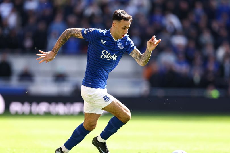 Seven Everton players with futures up in the air as contracts enter key ...