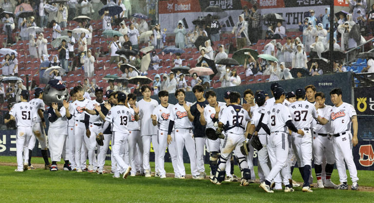 Doosan, LG stars dominate voting for last All-Star game at Jamsil ...
