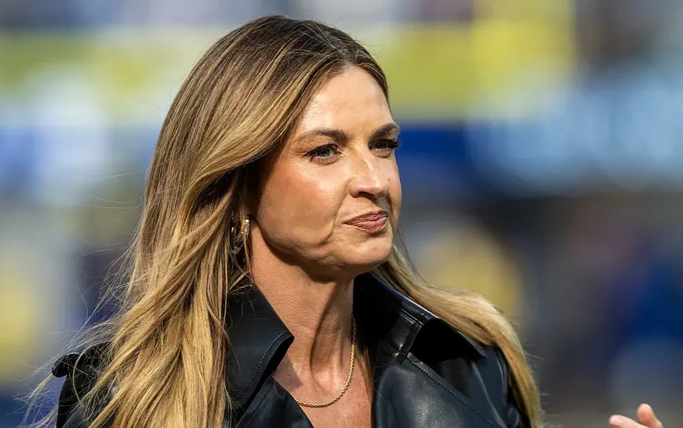 Erin Andrews' vacation photo reignites NFL media ethics debate