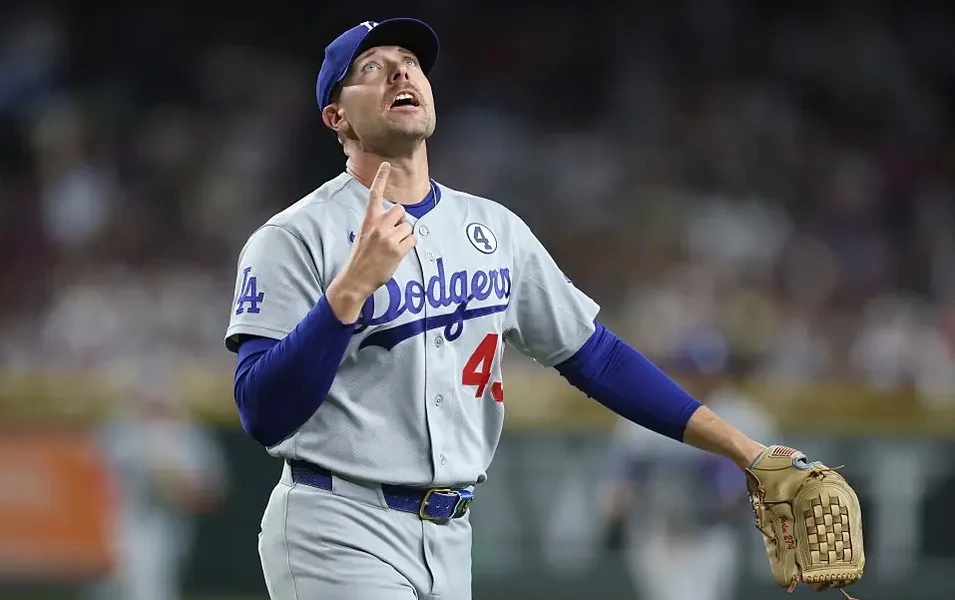 Two Dodgers skip Pride caps during tribute night