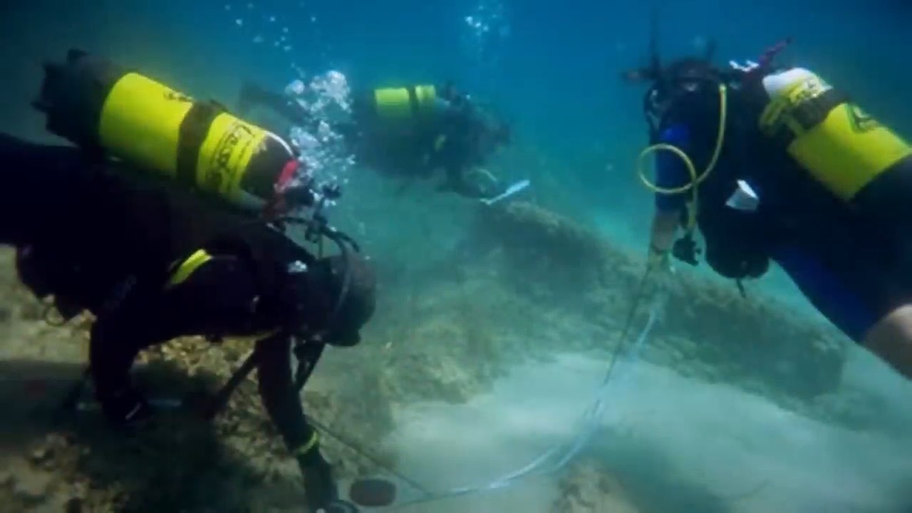 A lake in China was hiding a stone city - "No historical records ...