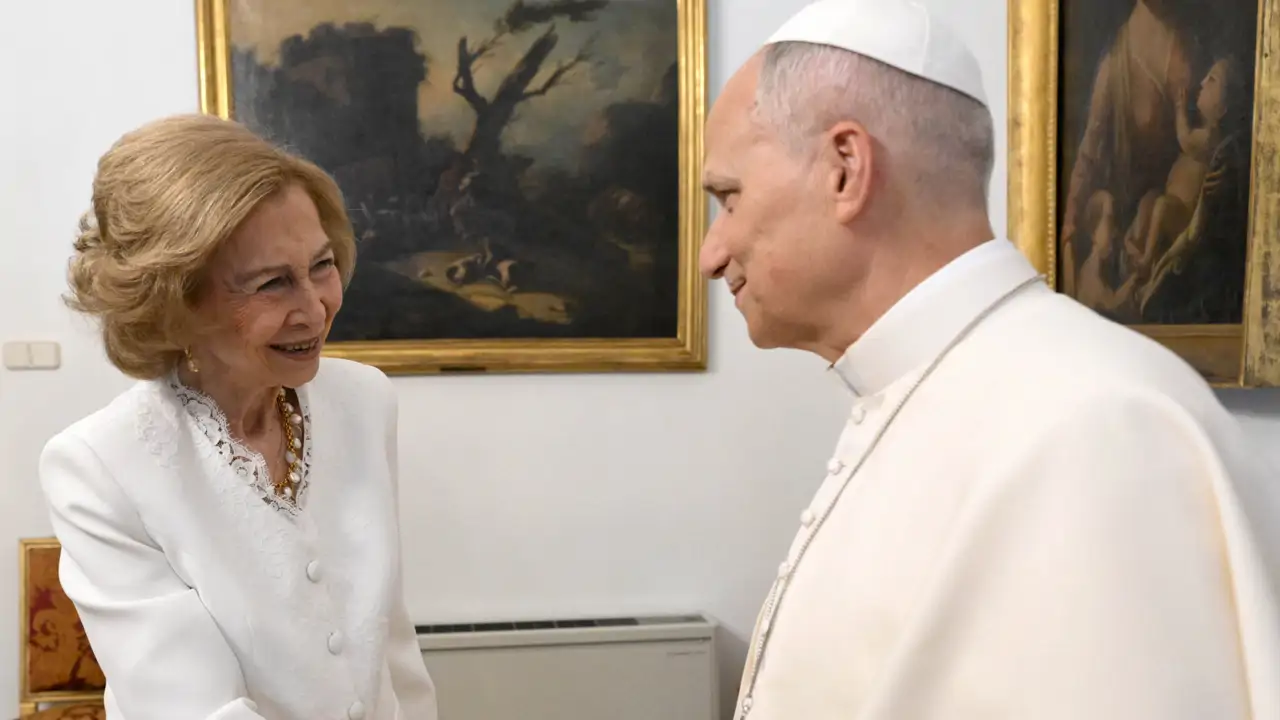 Pilar Eyre analiza para Lecturas los encuentros de la Familia Real con ...