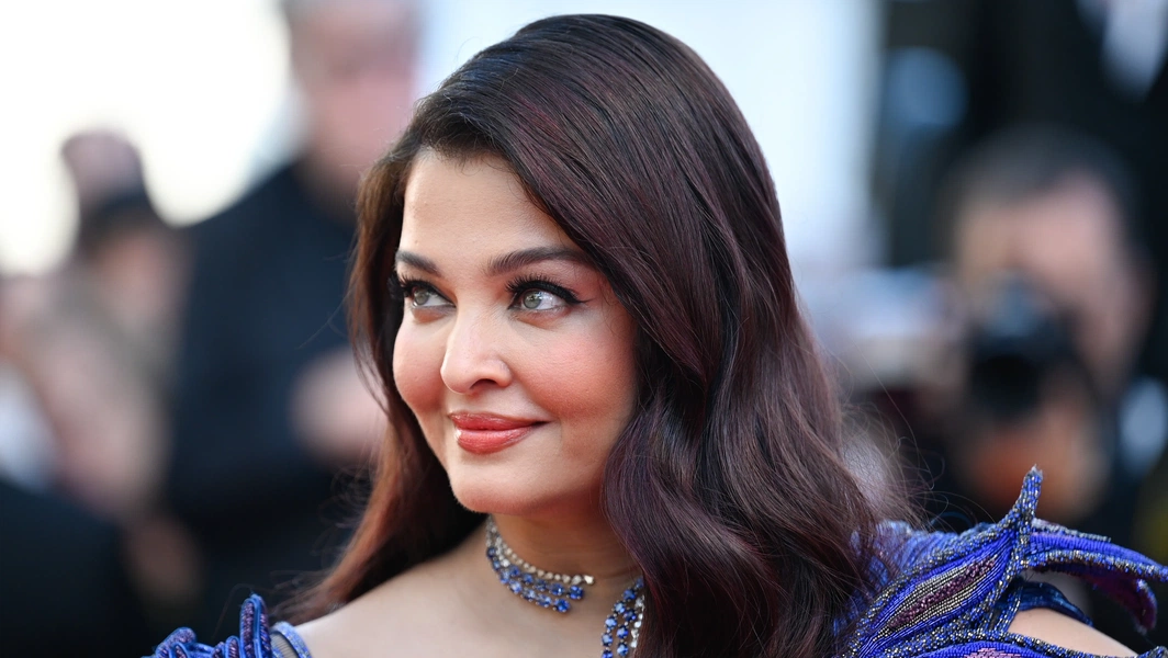 Celebrities defend Aishwarya Rai amid Cannes body shaming row