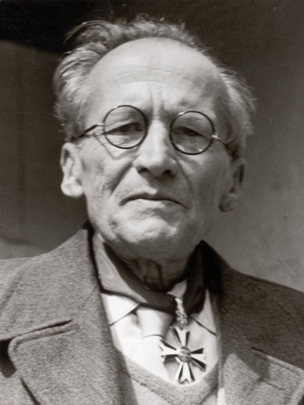 Scientists FINALLY resolve key problem in 100-year-old theory of colour