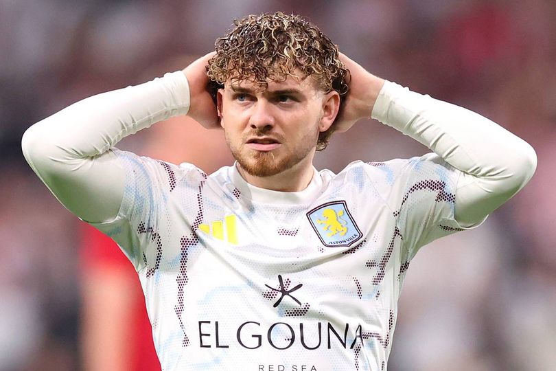 Harvey Elliott offered fresh Liverpool hope after Andoni Iraola comments