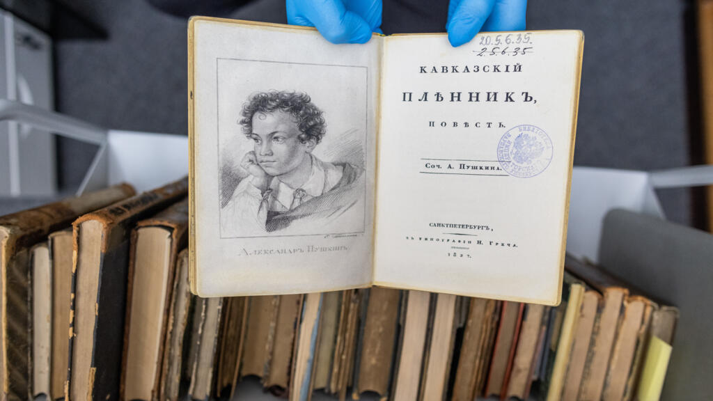 French court tries seven Georgians over theft of rare Russian books