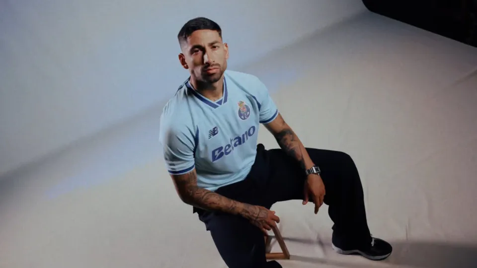 Aí está a terceira camisola do FC Porto para 26/27... em azul celeste