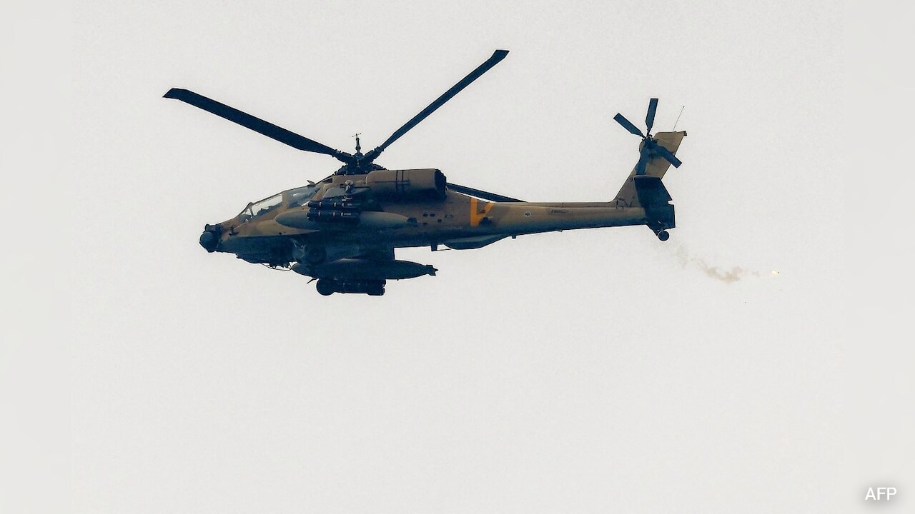 US Army's 1st Apache gunship crashes near Hormuz, both pilots rescued