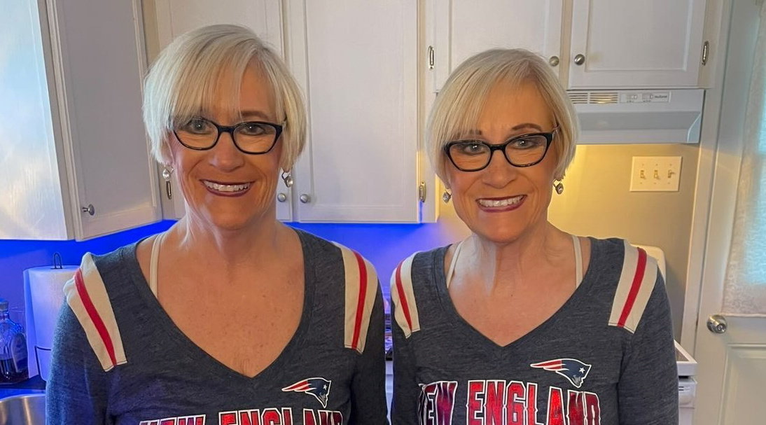 Identical twins have worn matching outfits everyday for 68 years