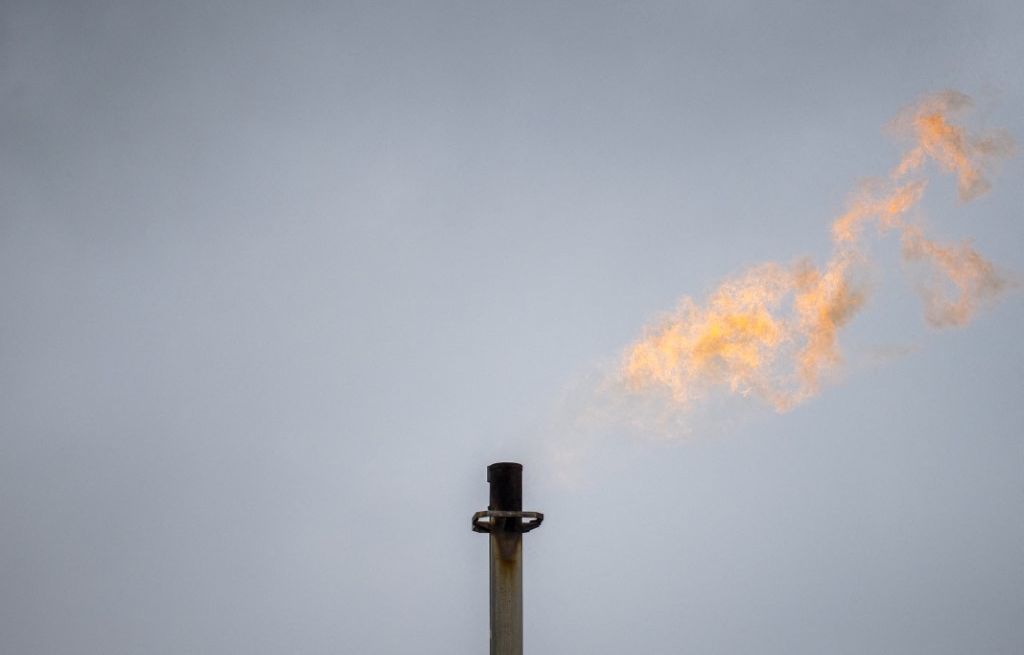 Climat : Les banques ont augmenté leurs financements aux énergies ...