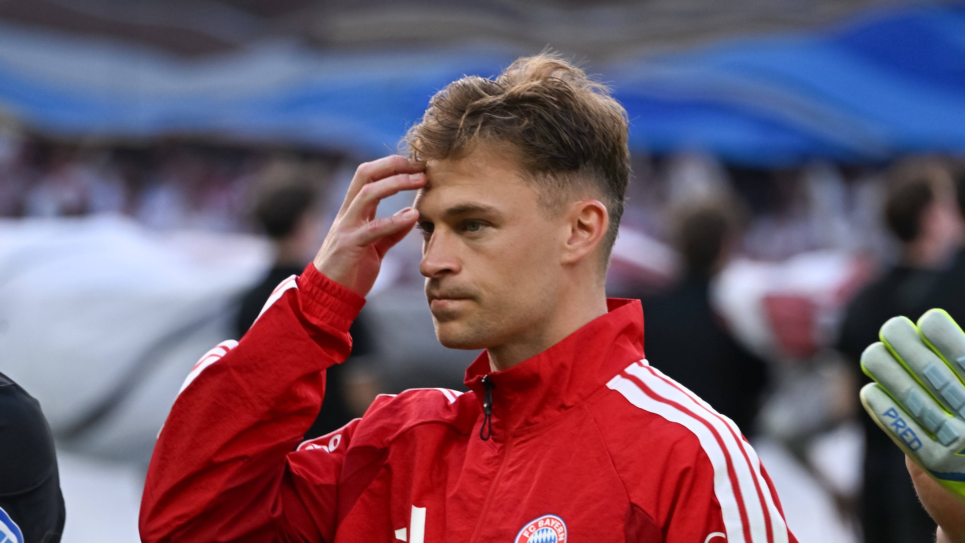 „Zu 95 Prozent weg”: Kimmich enthüllt, dass er vor Bayern-Abschied zu ...