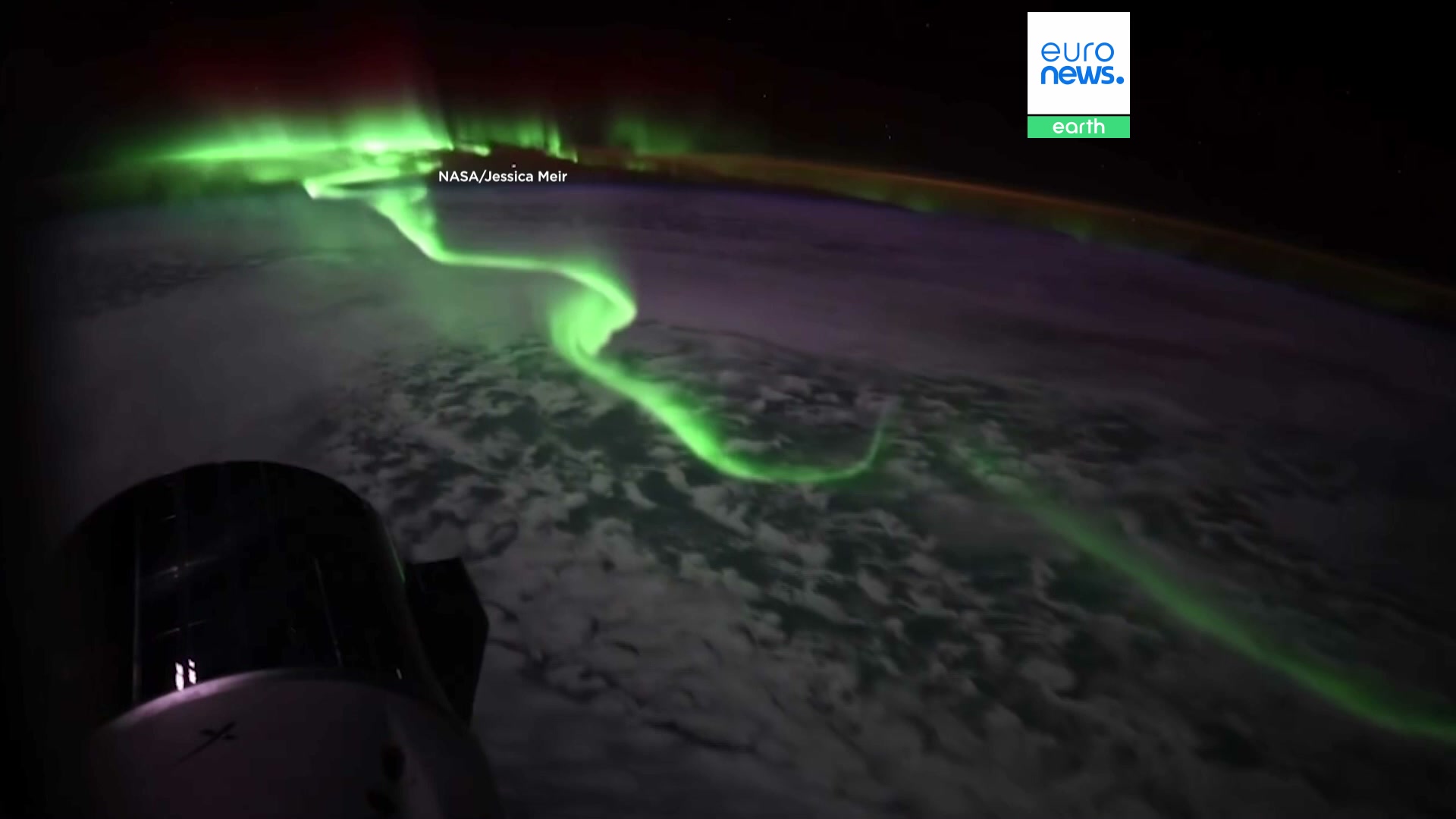 NASA astronaut films southern lights from SpaceX Dragon spacecraft