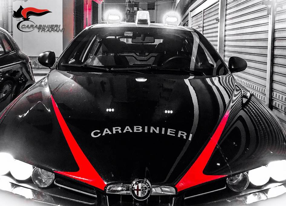 I Carabinieri ritrovano un motorino rubato 42 anni fa e lo ...