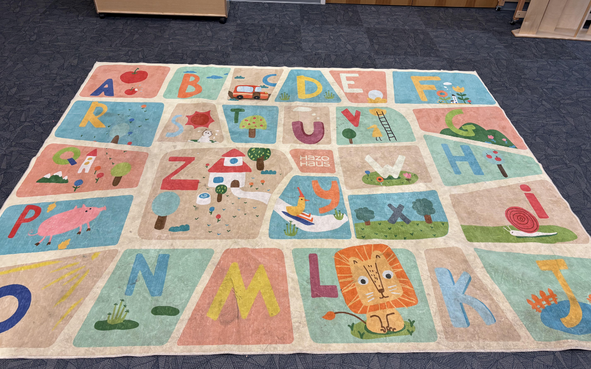 Man visits preschool, notices something 'weird' about the alphabet rug