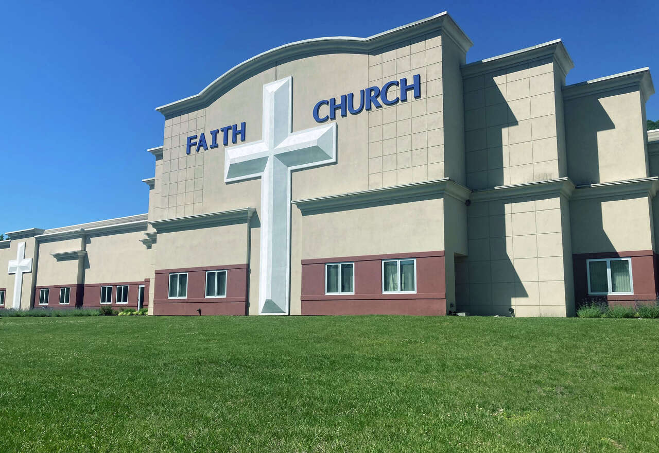 As ‘packed’ church plans $3M expansion with outdoor plaza, New Milford ...