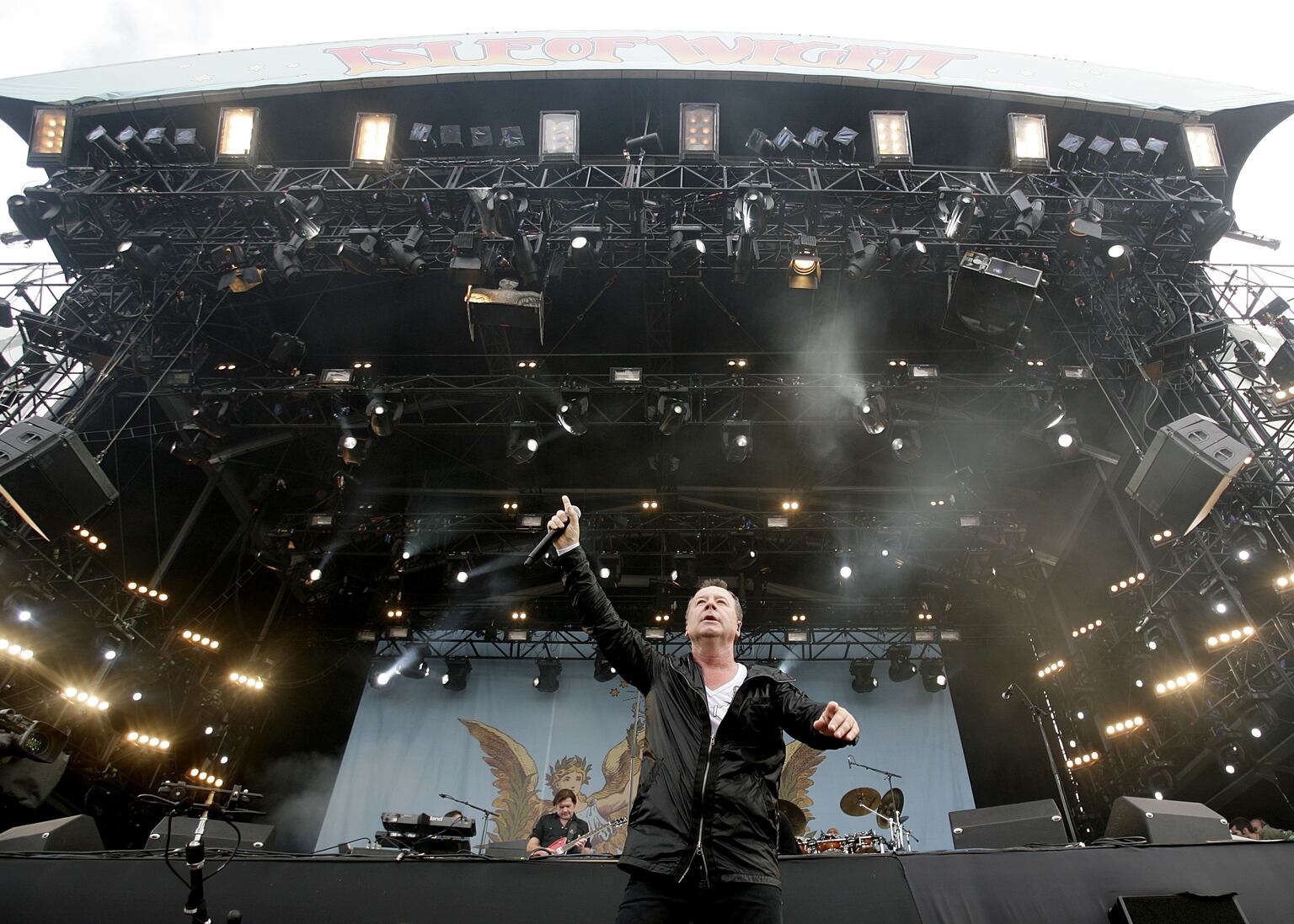 Simple Minds and Chaka Khan to headline BBC Radio 2 in the Park