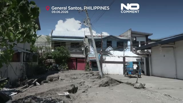 Philippines earthquake: Residents clear debris amid concerns over ...