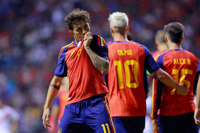 Spain beat Peru in final World Cup warm-up