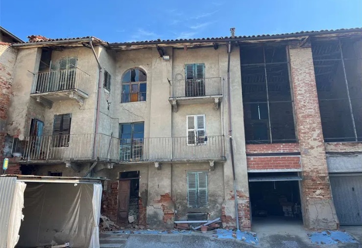 Italy’s first €1 house sold by an estate agency without restrictions