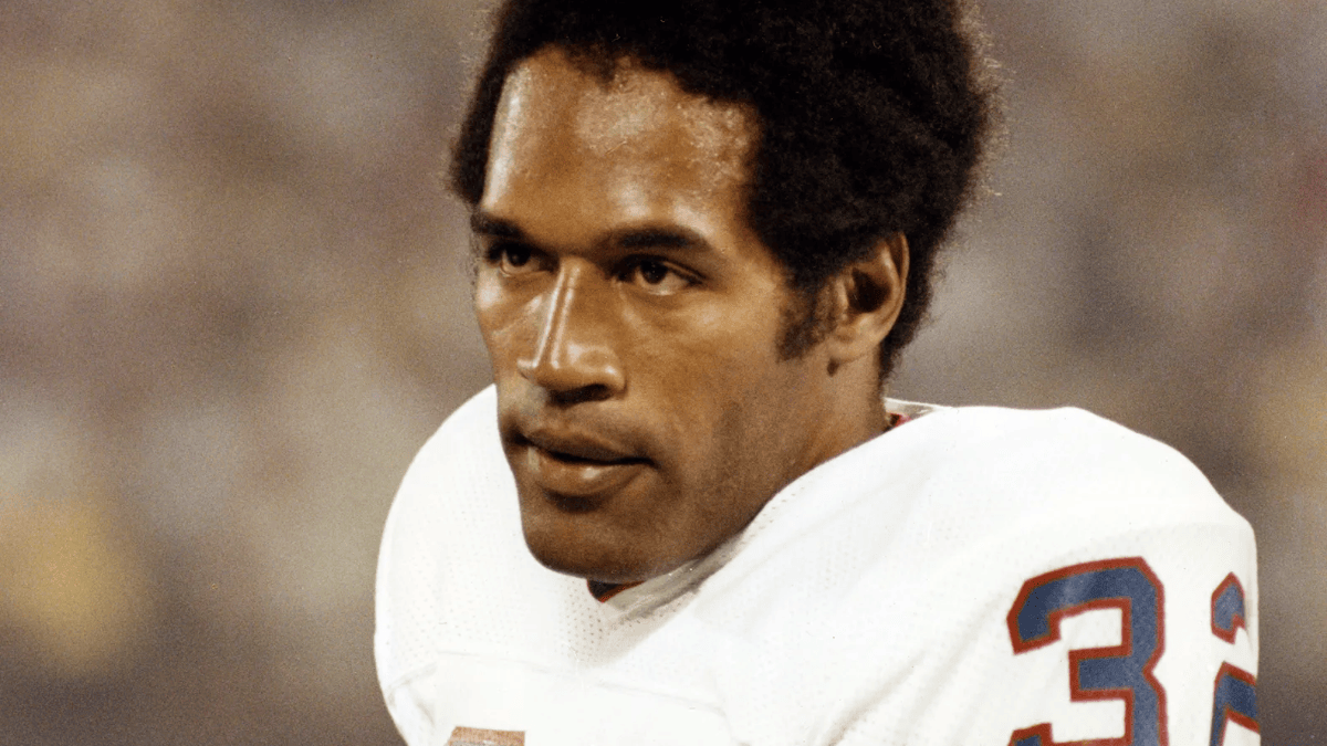 The all-baggage team: 20 great NFL players no one wanted to sign