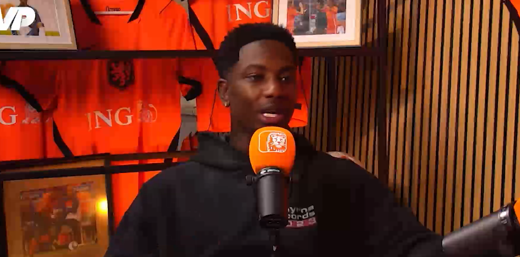 Elia blikt terug op social media-rel: 'Bam, gelijk heel het land over ...