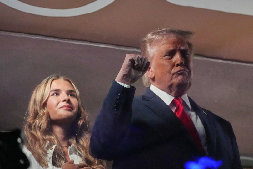 Kai Trump's reaction as grandfather Donald is booed at Knicks game ...