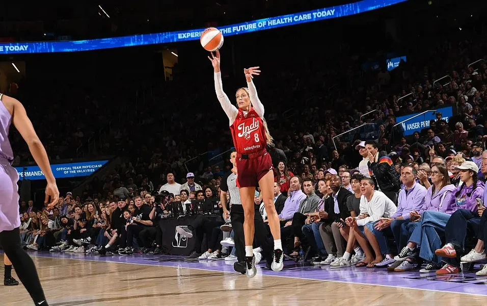 Cunningham's pregame style turns heads amid Fever struggles
