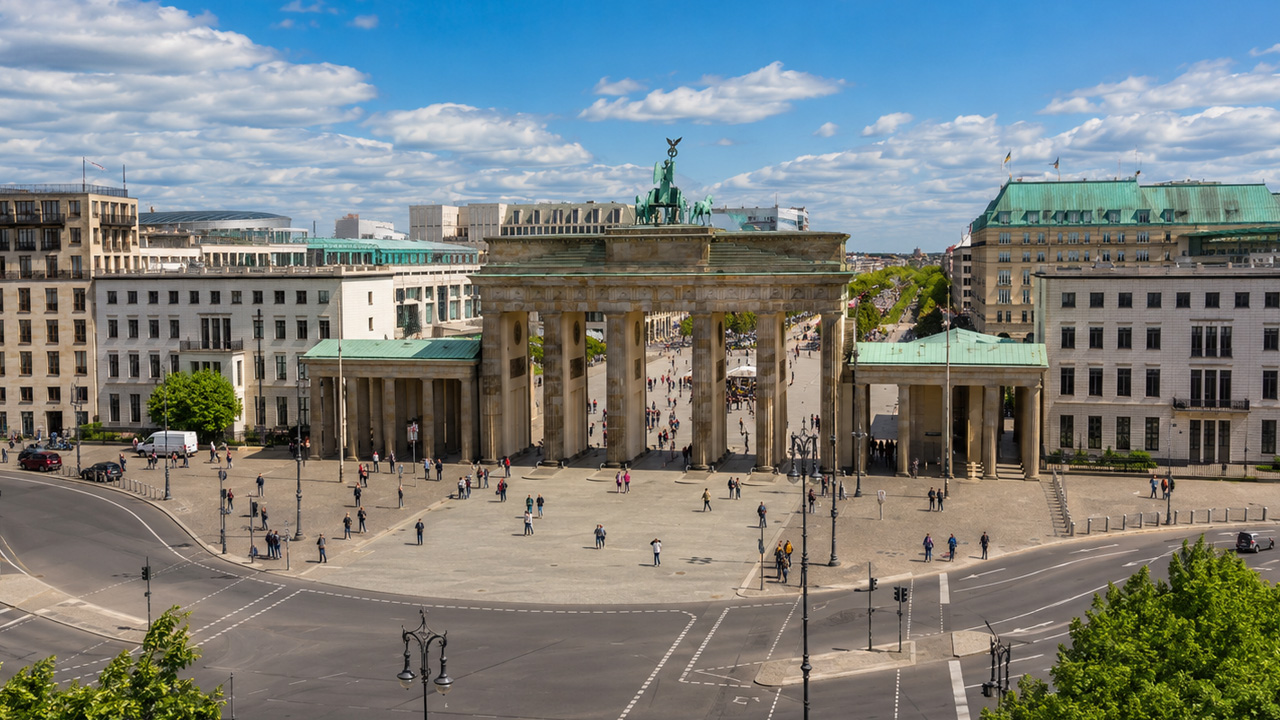 Brandenburg Gate and the Berlin view everyone wants to see