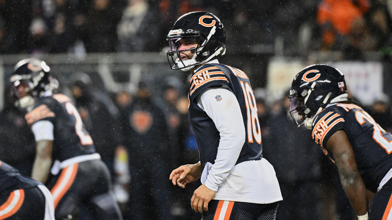 Bears’ $39M franchise QB names Chicago’s biggest tormentor his No. 2 ...