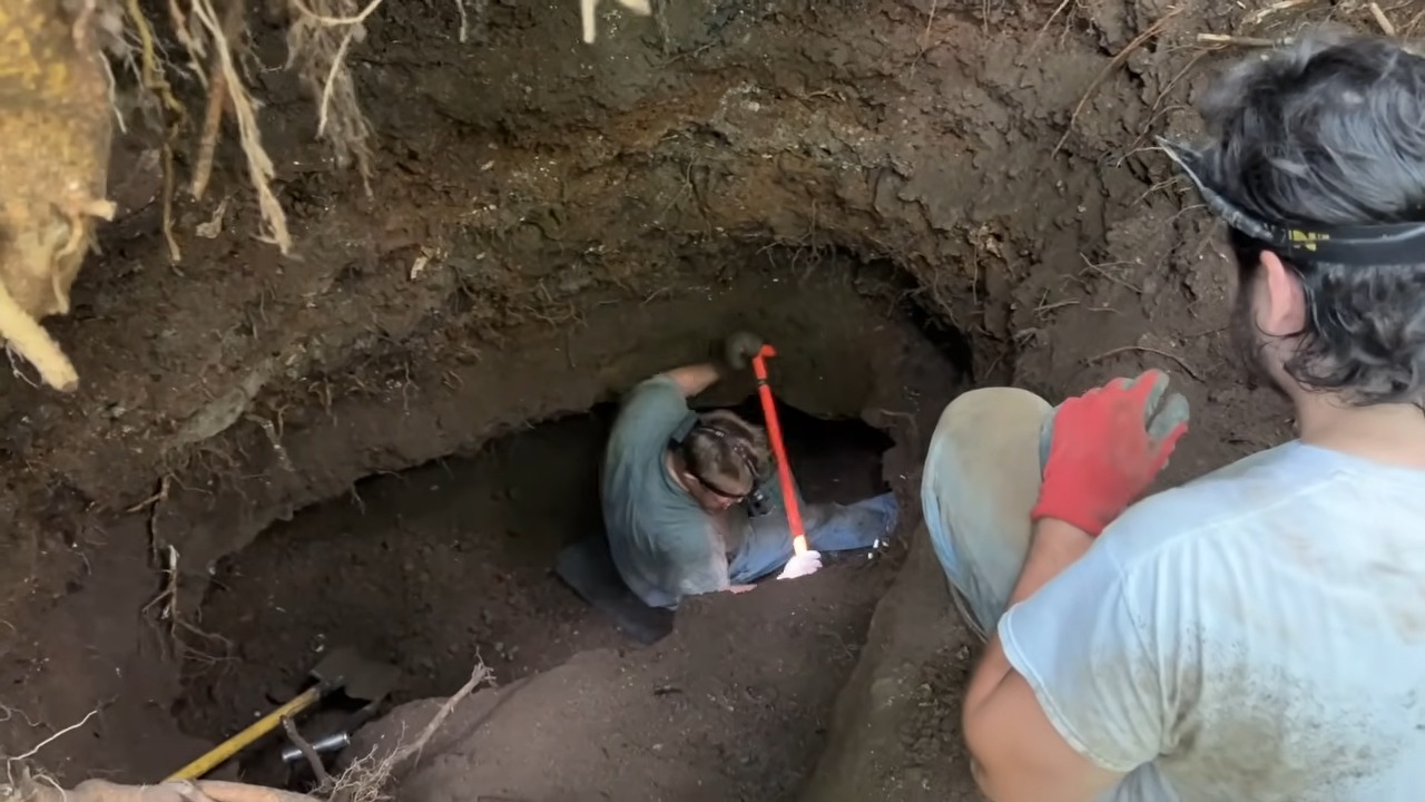 A century-old bottle pit was hiding treasure - "This place is loaded ...