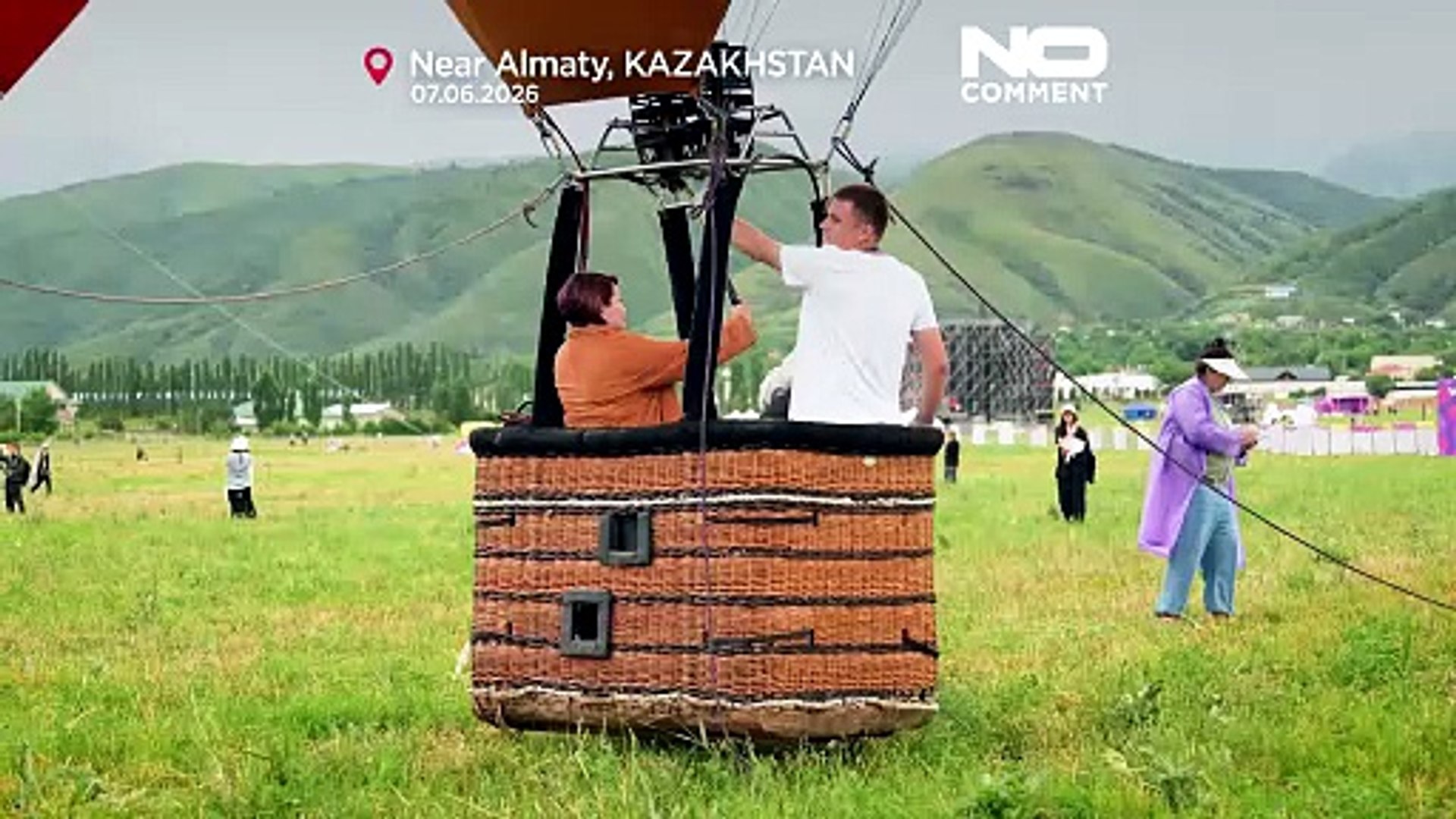Kazakhstan, il festival delle mongolfiere torna vicino ad Almaty con 30 ...