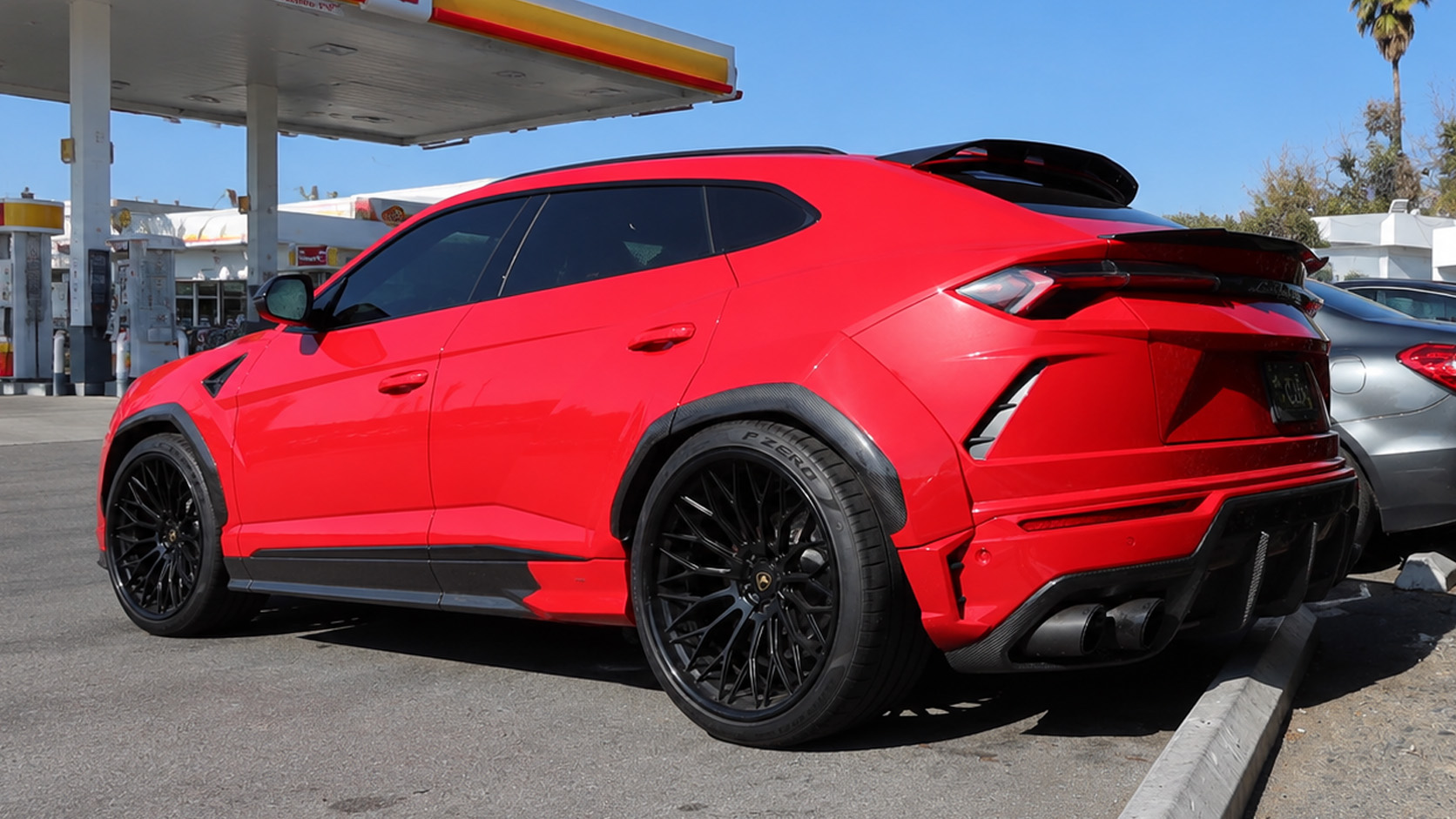 How loud is a $500,000 straight piped Lamborghini Urus?