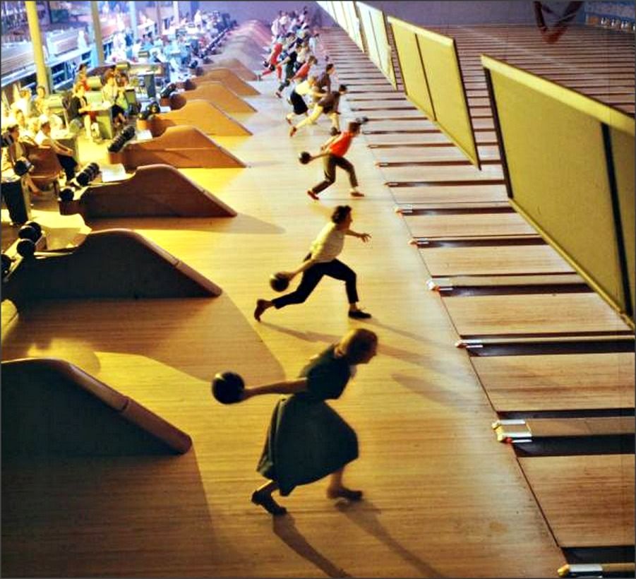 15 vintage photos of bowling alleys