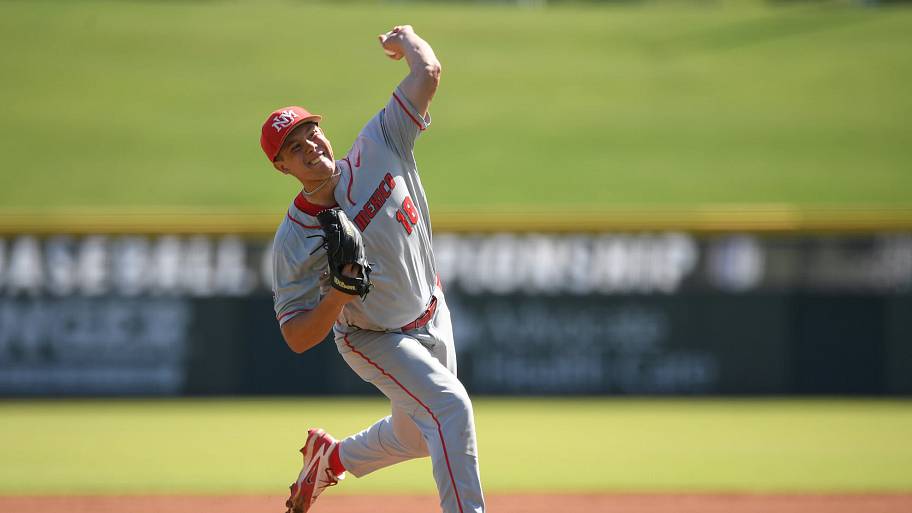 Houston baseball builds new transfer portal class