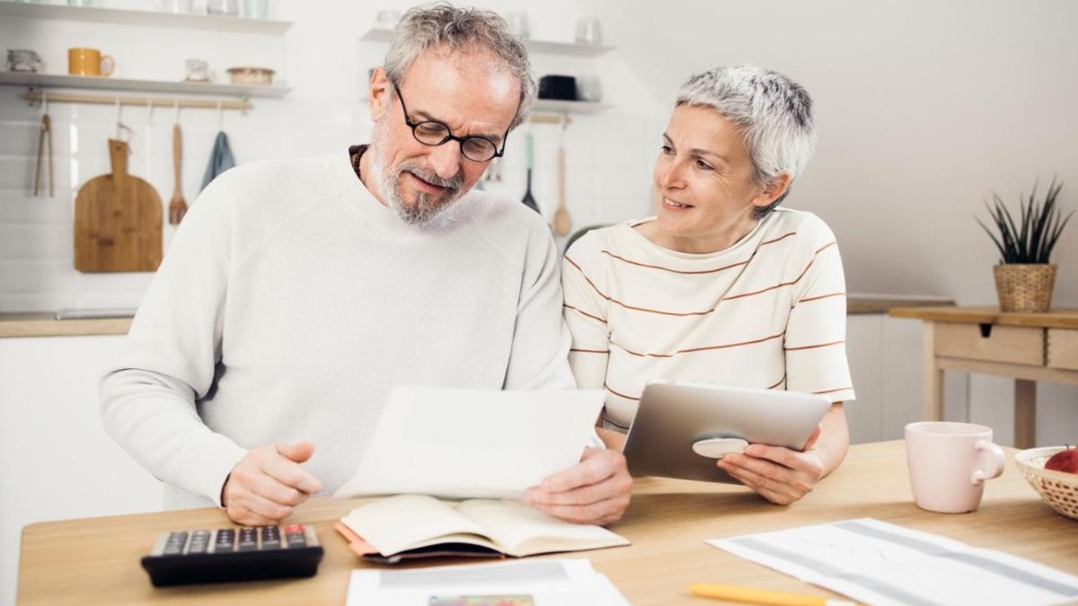 12 signs you're financially thriving after age 65, according to ...