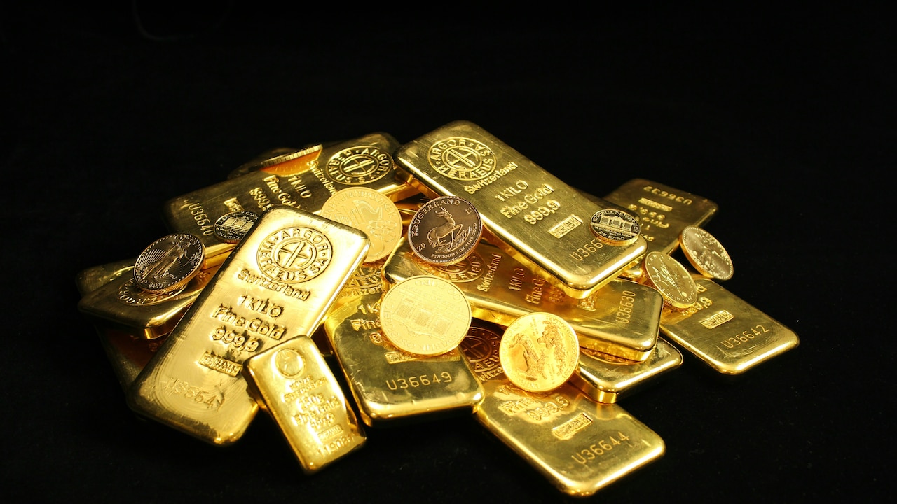 Duty hike bites: Gold imports begin to fall, say govt sources