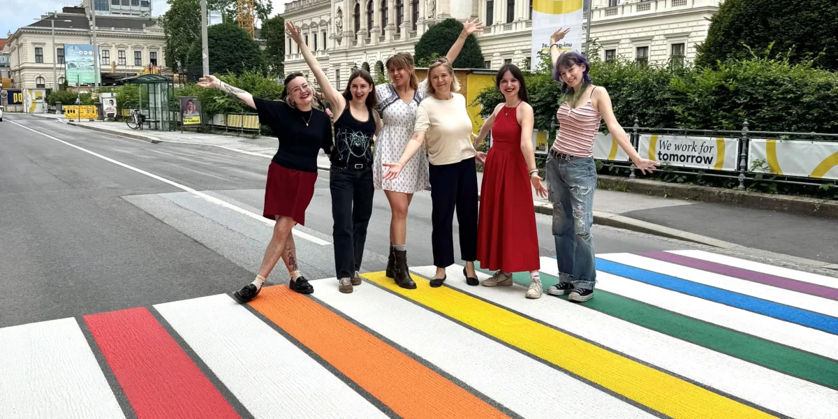 Regenbogen que(e)r durch Graz: Neue Schutzwege vor Uni, PH und Kunsthaus